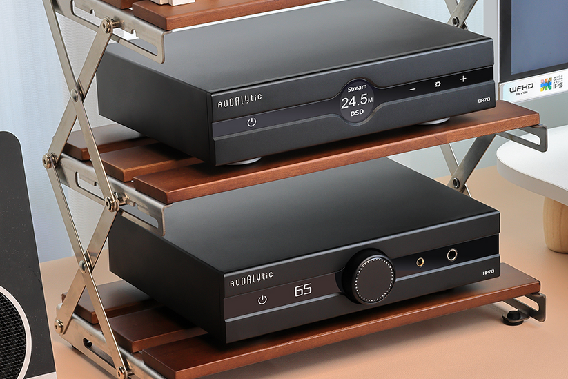 AUDALYTIC HP70 Fully Balanced Discrete Headphone Amplifier & Preamplif